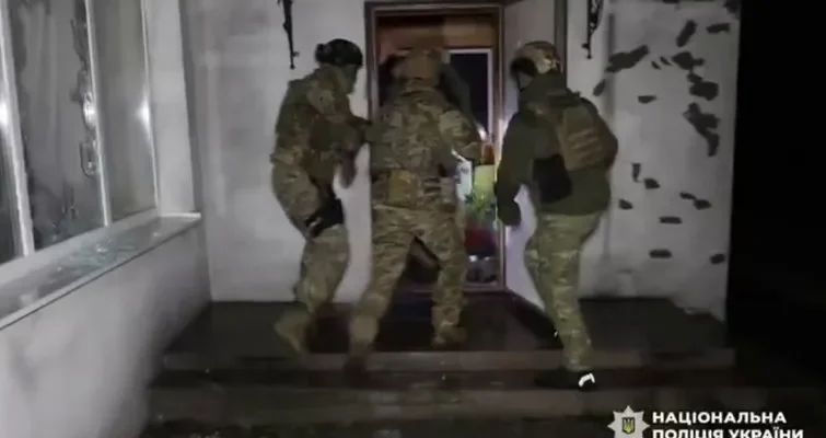 Iš fronto – į juodąją rinką: Ukrainoje atskleistas milžiniškas ...