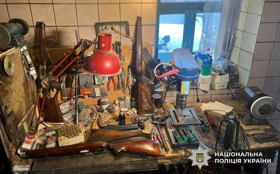 Iš fronto – į juodąją rinką: Ukrainoje atskleistas milžiniškas ...